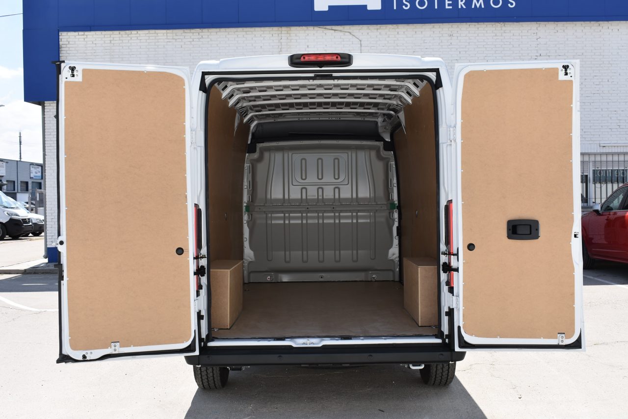 Panelados y plastificados para furgonetas - Recapol Carrocerías