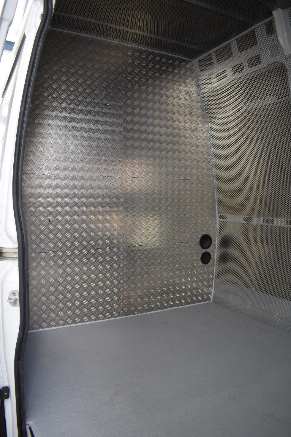 Panelados y plastificados para furgonetas - Recapol Carrocerías