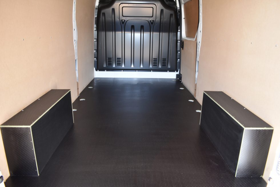 Panelados y plastificados para furgonetas - Recapol Carrocerías